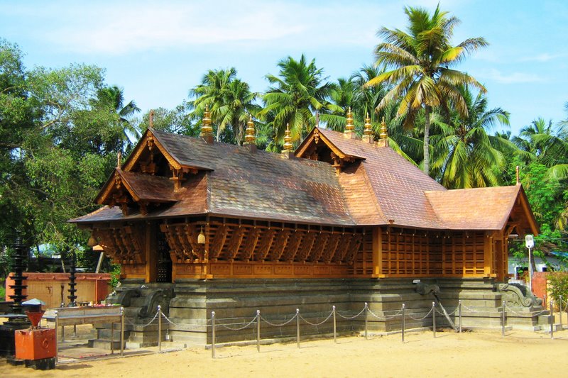 Temples Osian 2017-2018: Puttingal Devi Temple in Paravur Kerala India