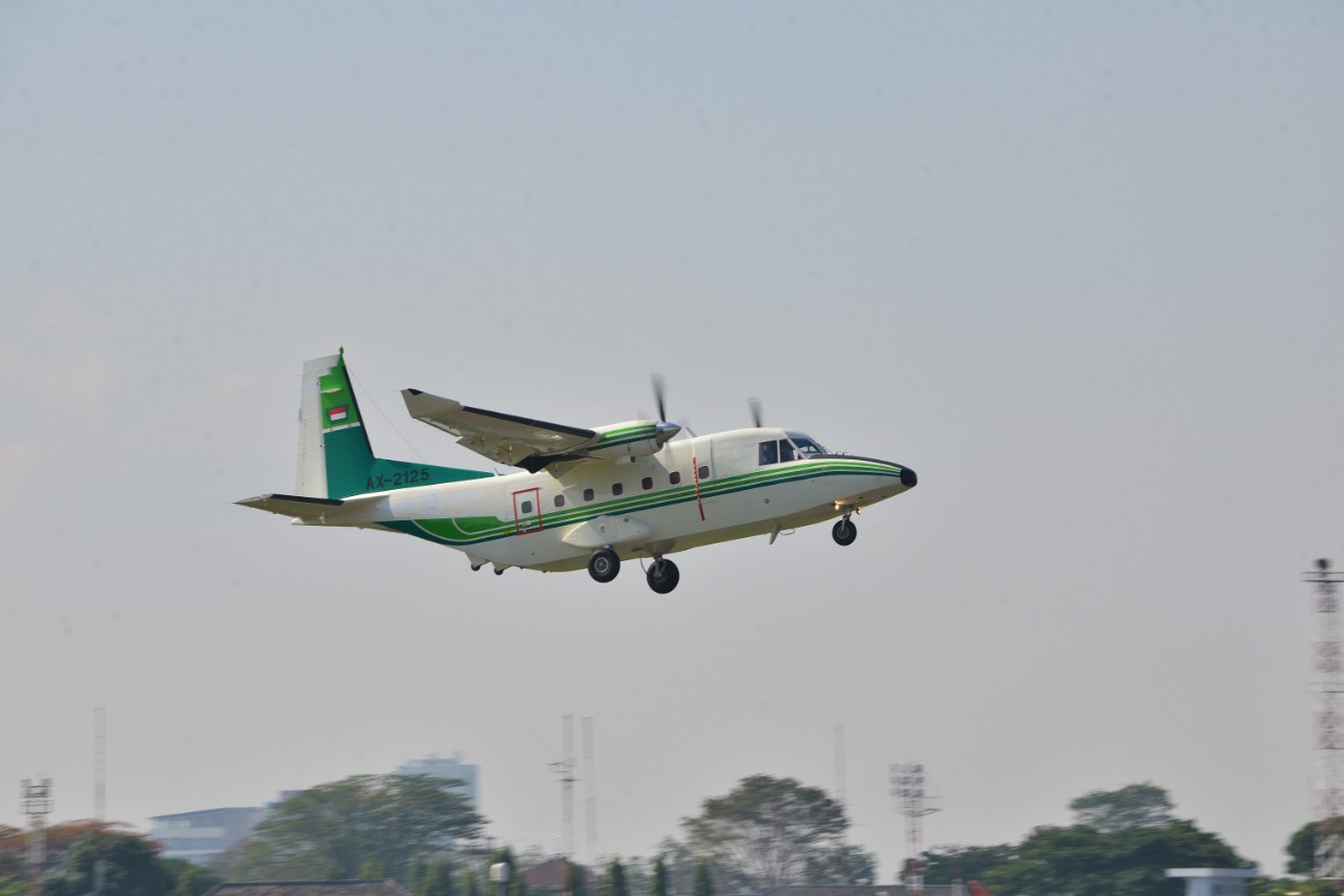 DEFENSE STUDIES: PTDI Kembali Kirim Pesawat NC212i Kedua untuk Thailand