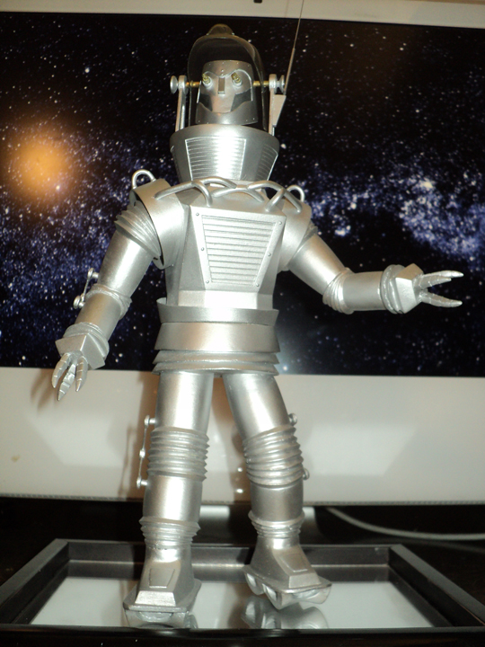 Dizzy's Wanderings & Wonderings: Wondering About Tobor the Robot.