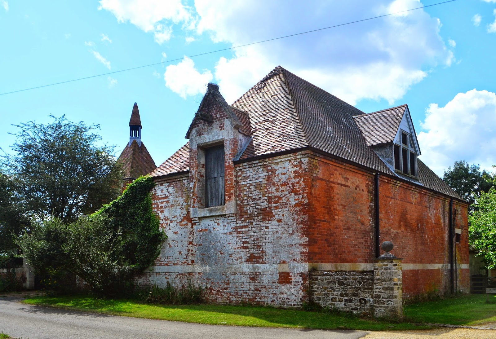 W-wa Jeziorki: In search of quintessential English countryside