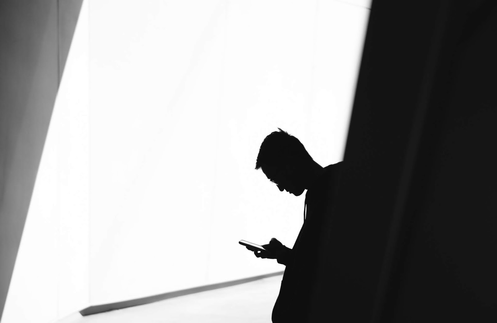 Facebook Takes Legal Action Against Fraudulent Ads