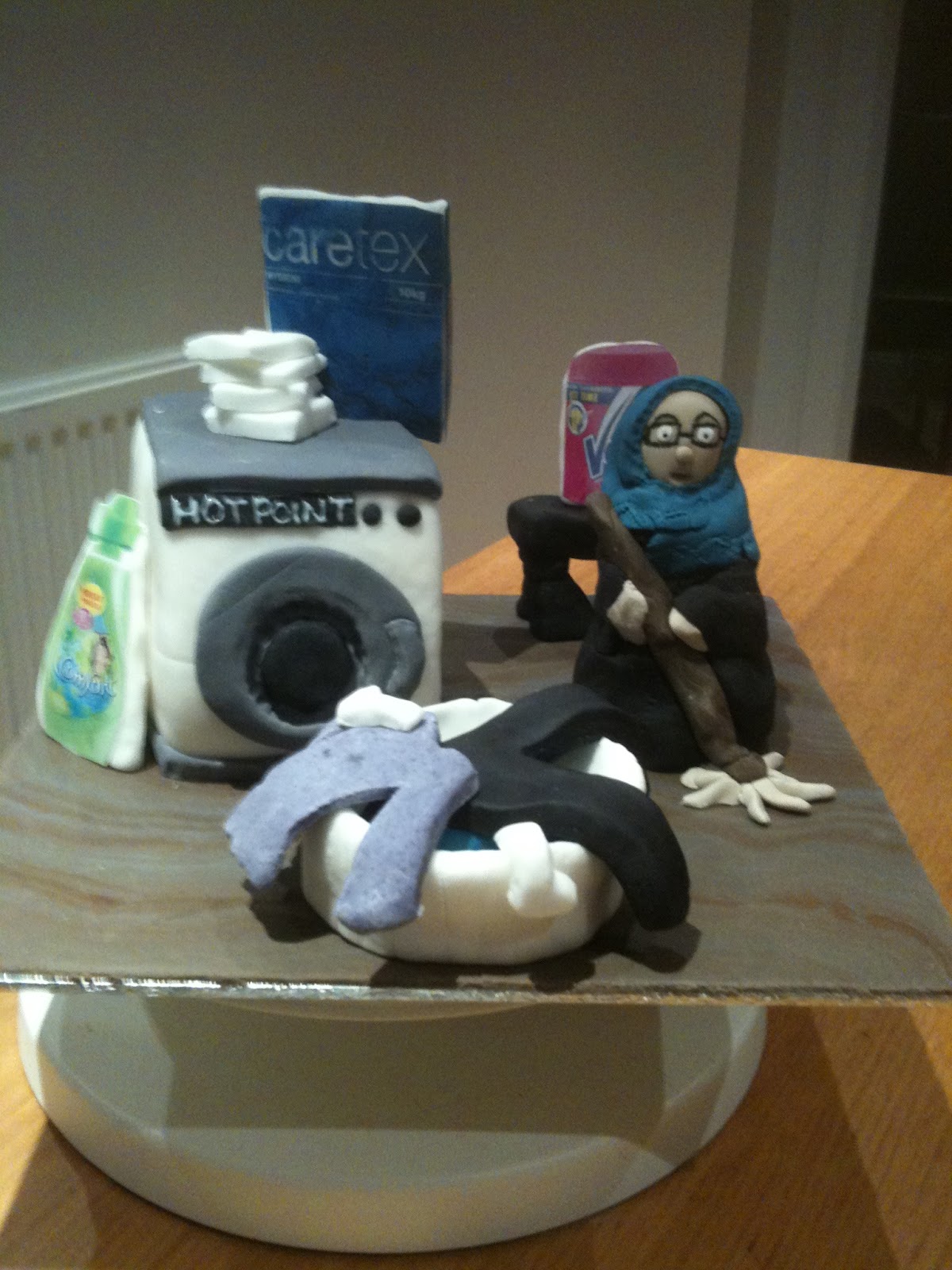 Flour Power Cake Journey: Launderette Cake Topper