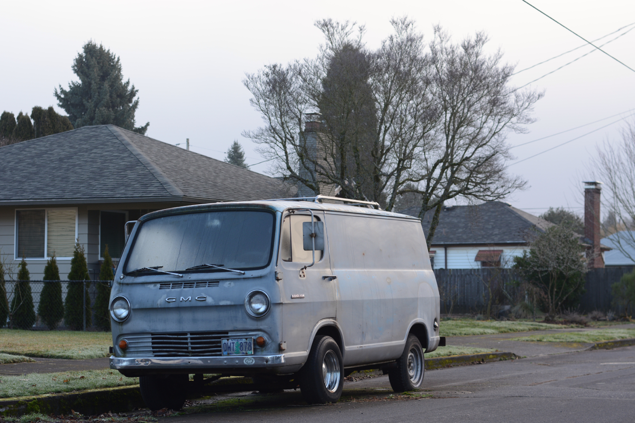 OLD PARKED CARS.: 1965 GMC Handi-Van.