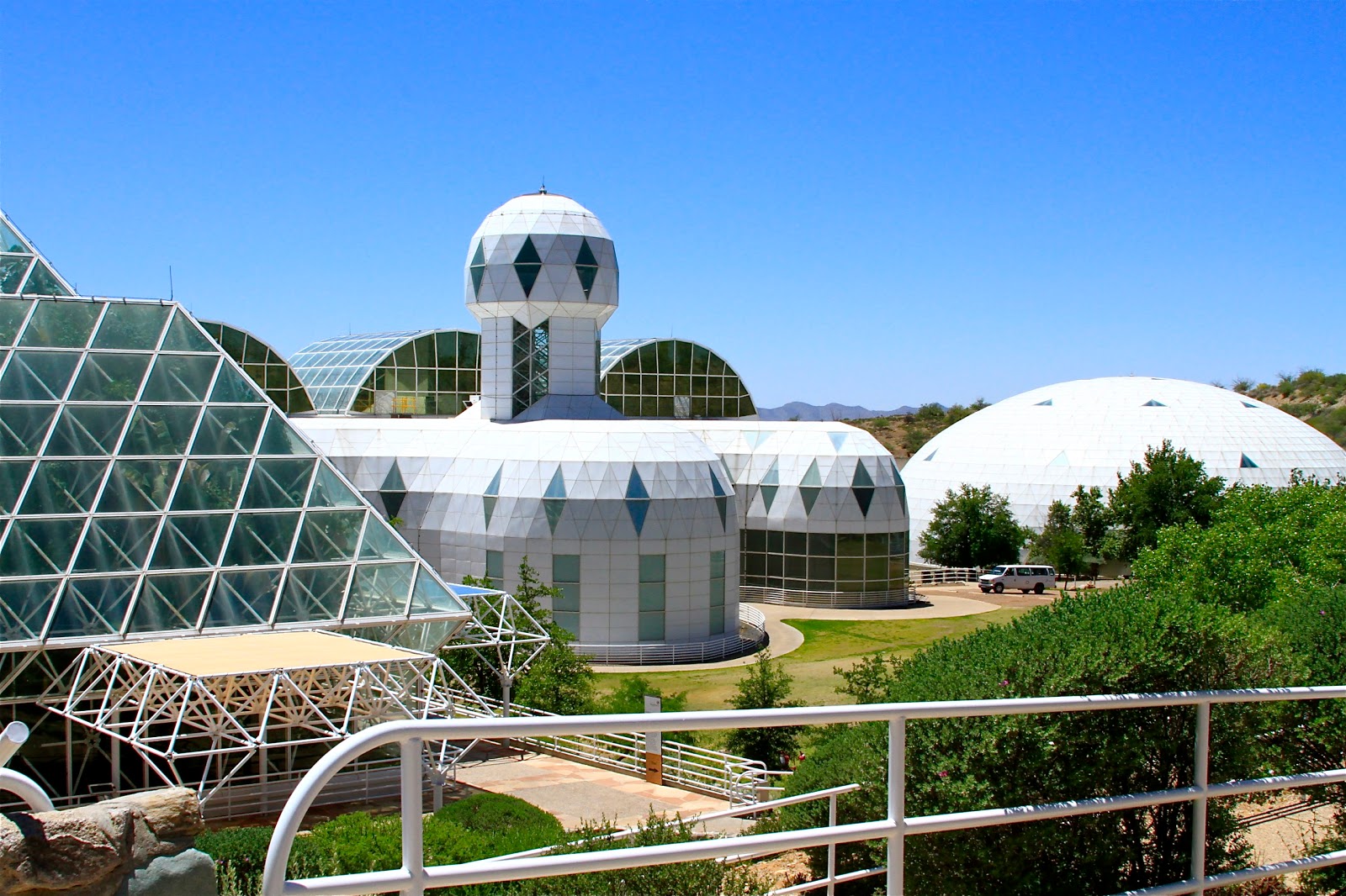 Sonoran Connection: Biosphere II Equals Big Science
