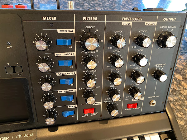MATRIXSYNTH: Moog MiniMoog Voyager Electric Blue Edition SN EB2573