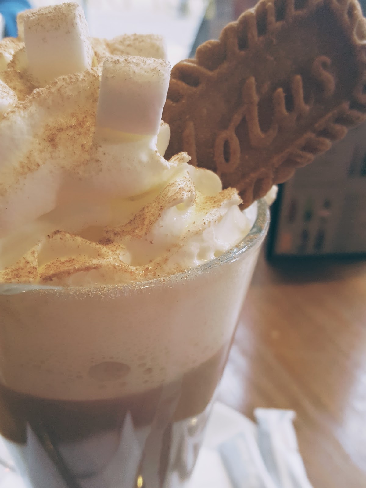 Hot Chocolate: The Wednesday Link Up - Claire Justine