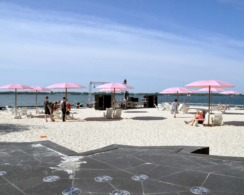 Toronto Grand Prix Tourist - A Toronto Blog: Prism Aqua Pride at Sugar ...