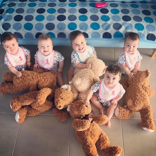 Check out beautiful photos of a mother & her adorable quintuplets