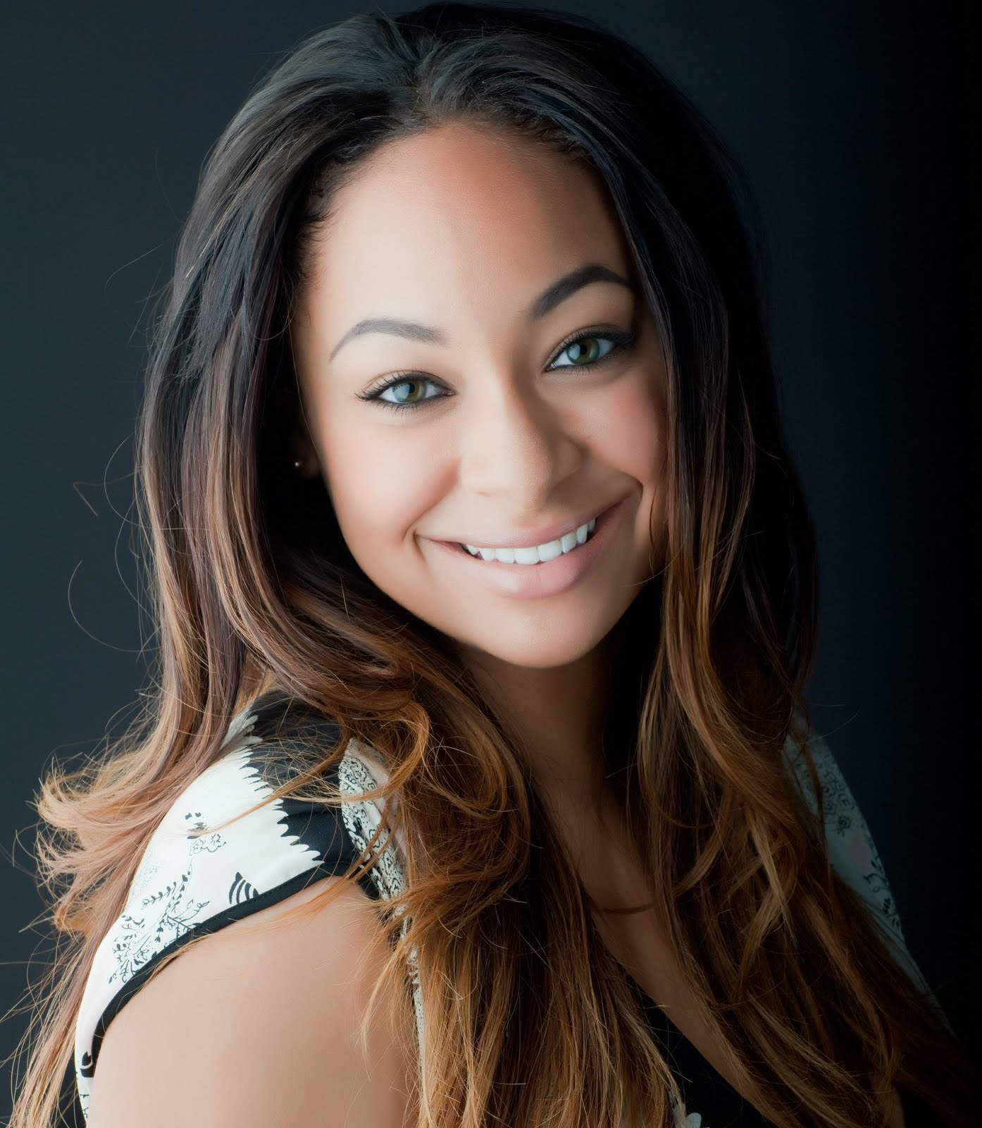 *A new place*: -Raven Symoné Christina Pearman*