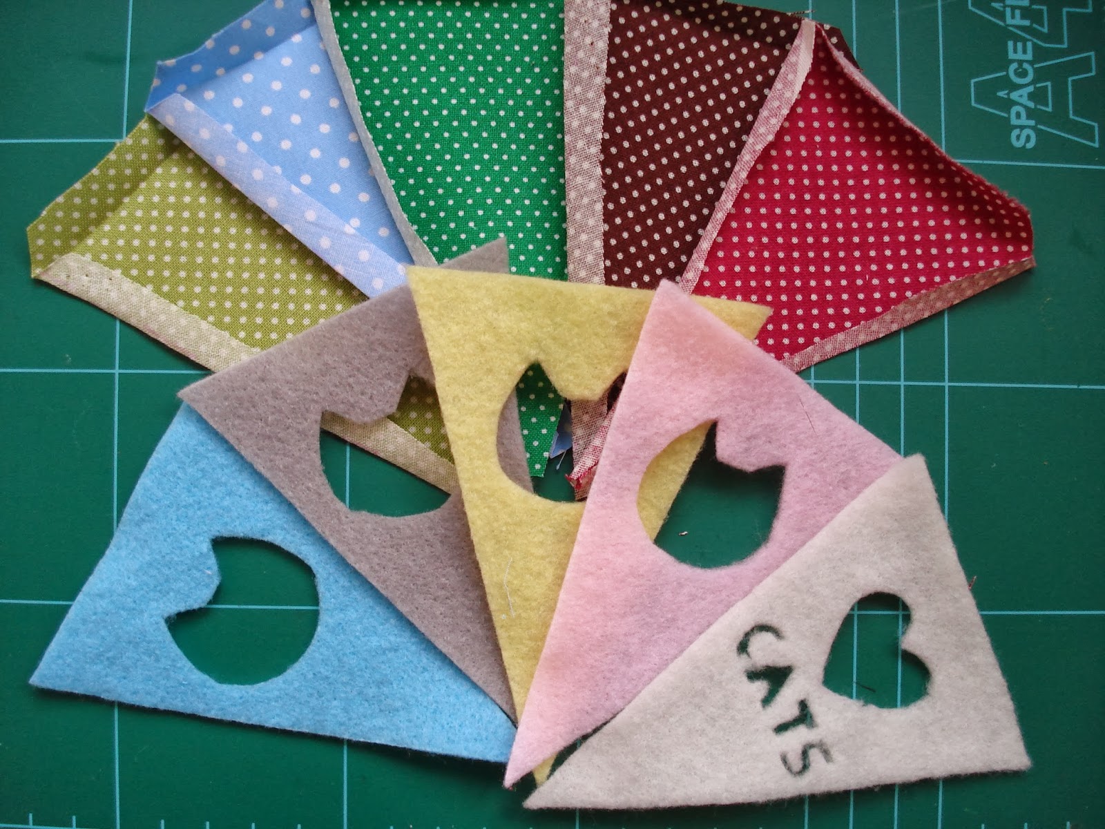Everyweek Cat Craft Project: Week 108 - LOVE CATS Bunting