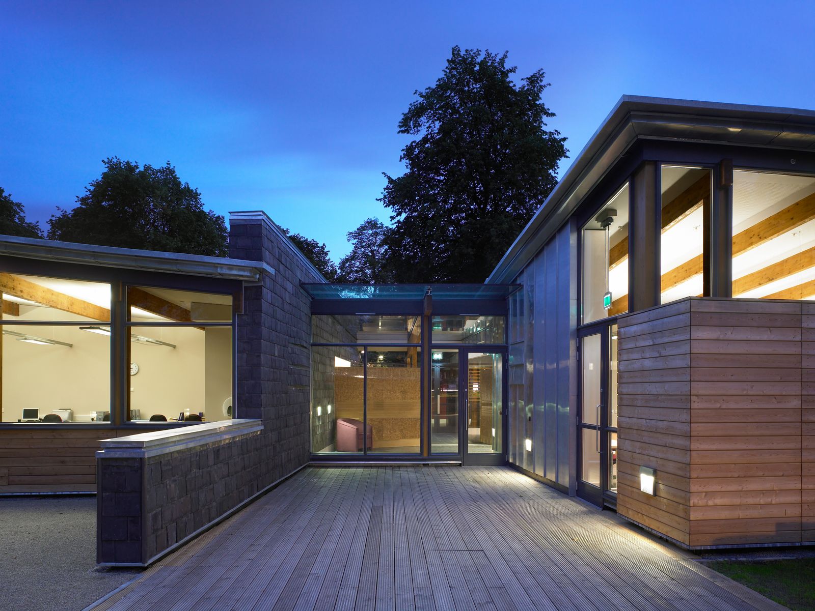 Escuela "Hazelwood" / "Hazelwood" School - Archkids. Arquitectura para ...