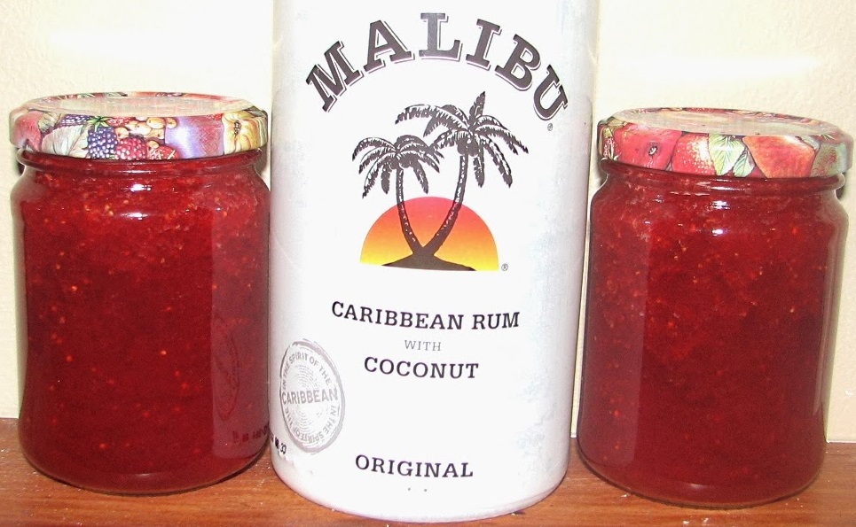 FOOD PRESERVING: STRAWBERRY COCONUT RUM JAM