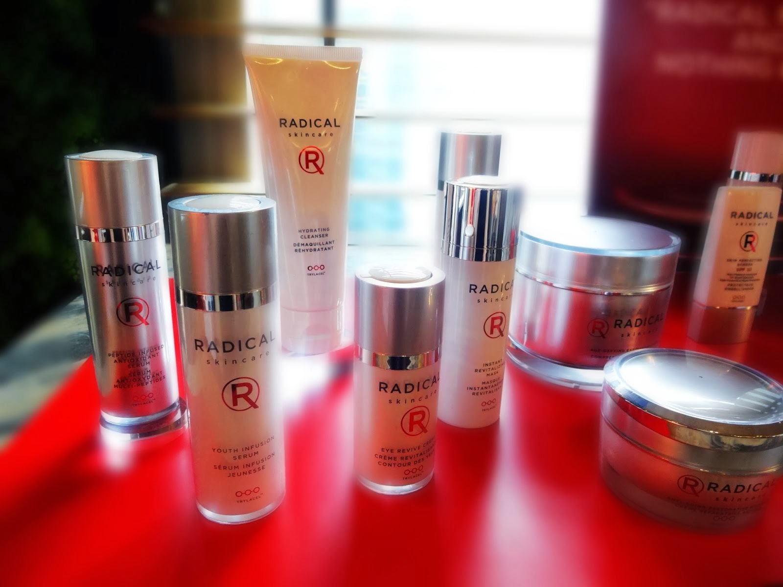 Bee: 【♥ Radical 春夏抗氧革命 ♥】3款新品即日登場