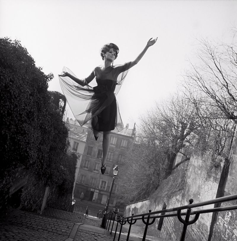 Glamorous Levitating Fashion Photography for Harper’s Bazaar, 1965 ...