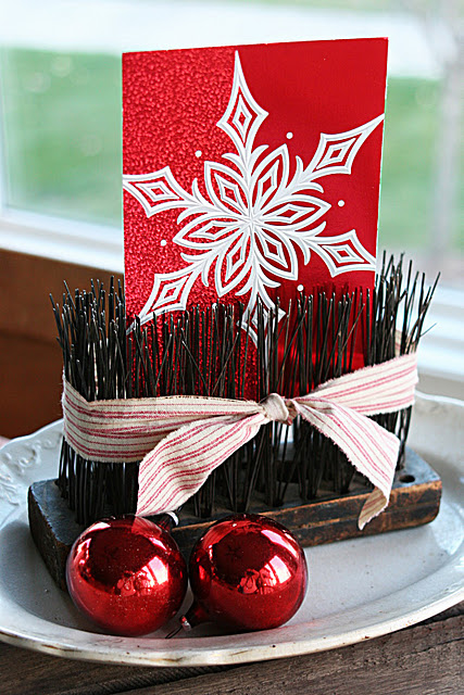 It's Written on the Wall: Christmas Cards Arriving? How to Display them ...