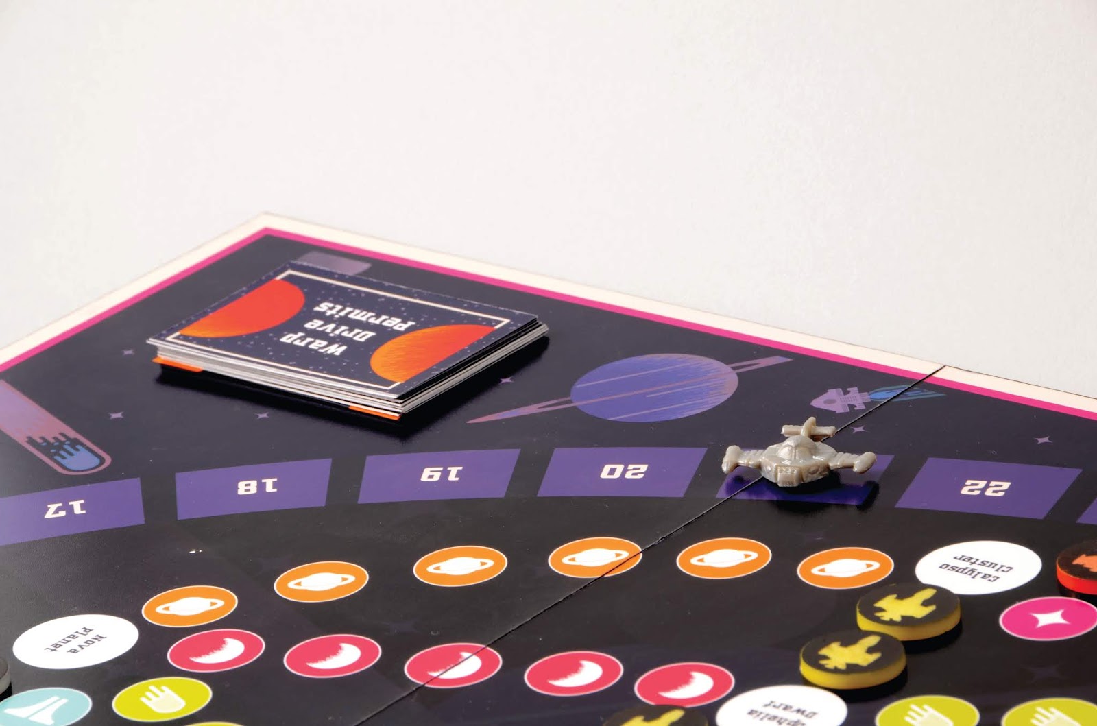 Singularity Board Game on Packaging of the World - Creative Package ...