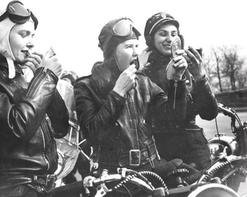 Triple Thread: Vintage Threads: Babes on Bikes
