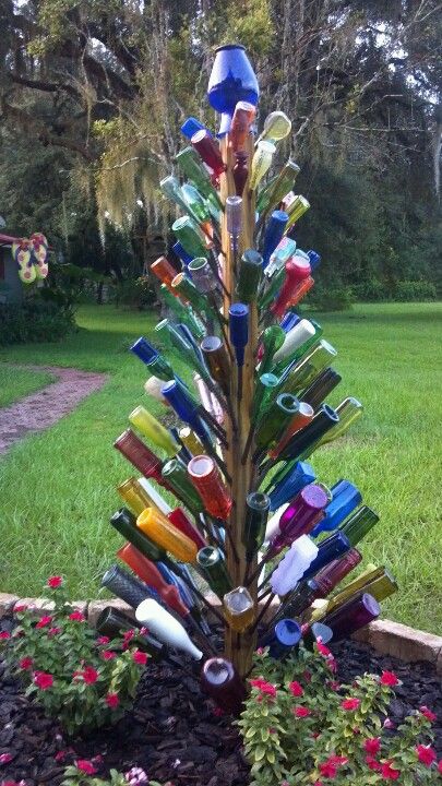 Garden Therapy: Amazing garden wine bottle crafts!