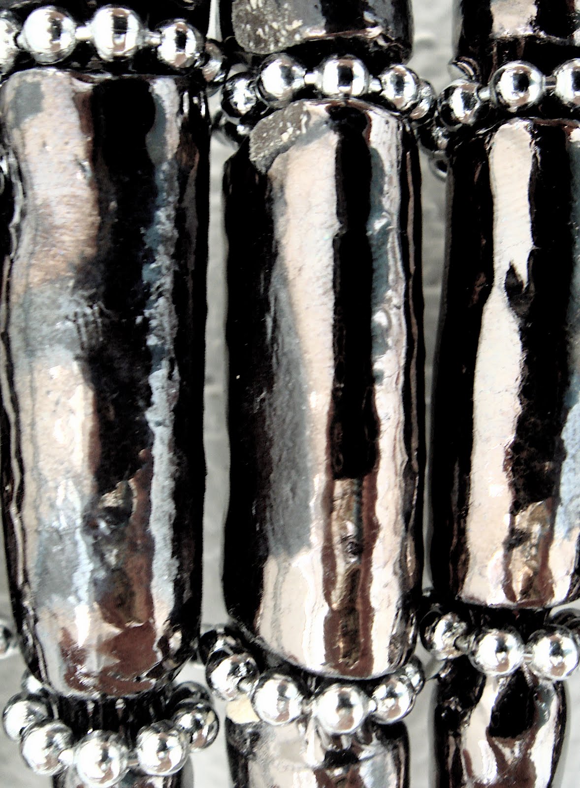 WOUTER HARVEY: HrVi Harvey Bouterse Ceramic Bullets