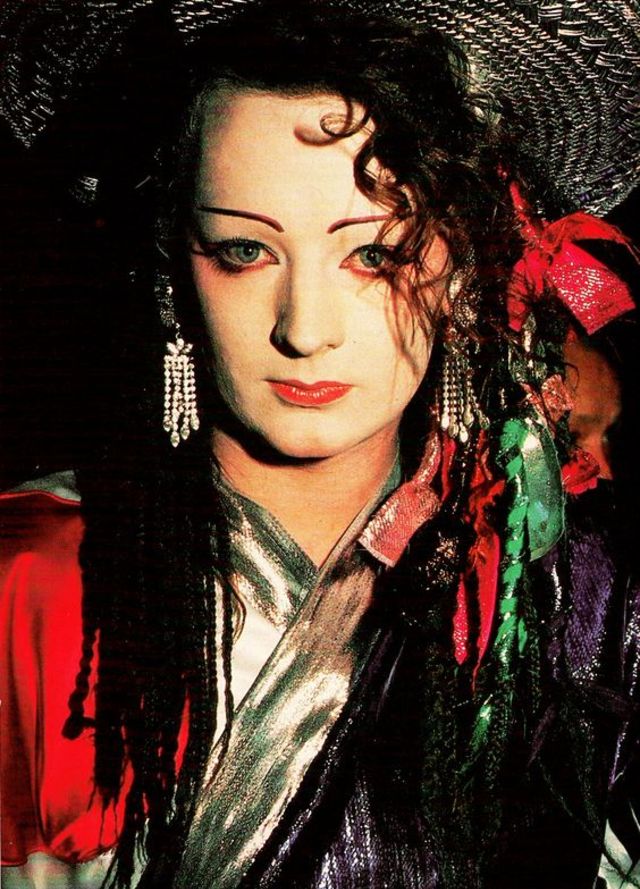 30 Flamboyant Photos of Boy George at the Height of His Fame During the ...