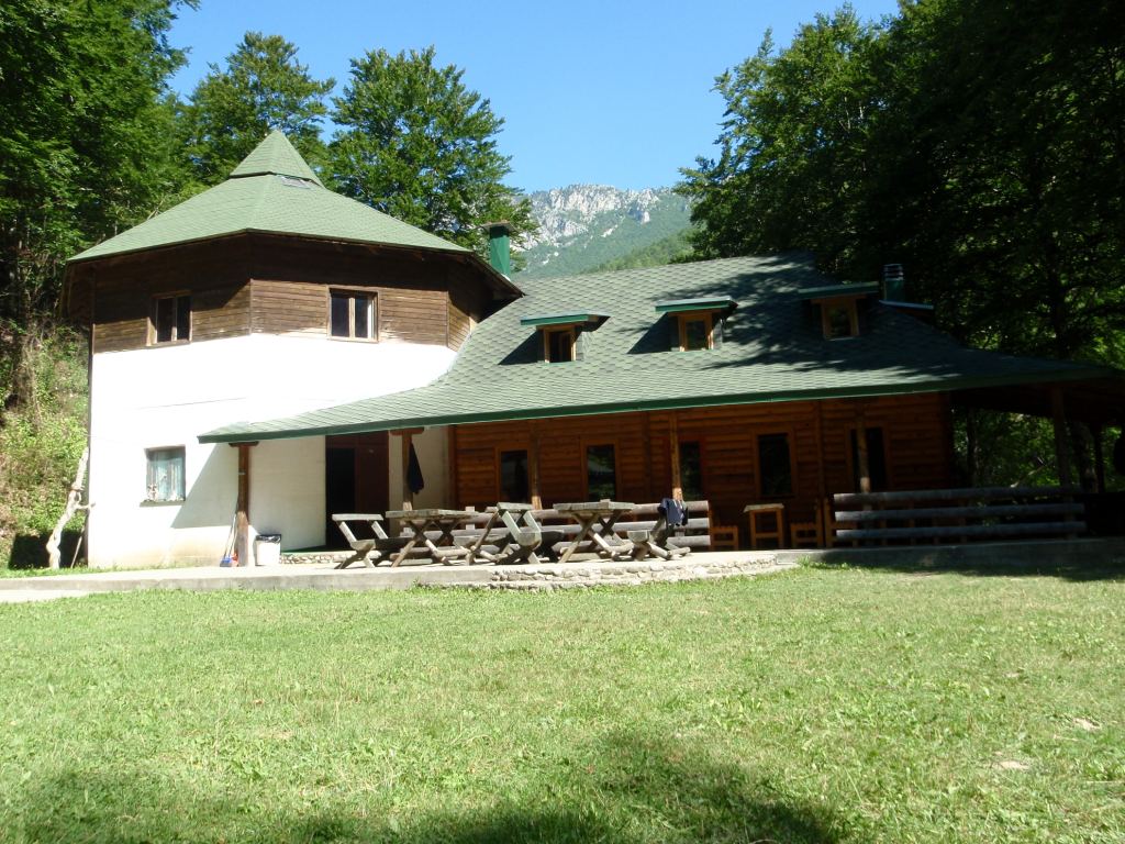 Romania vazuta din caiac: Caiac în Muntenegru, 3 zile pe Râul Tara