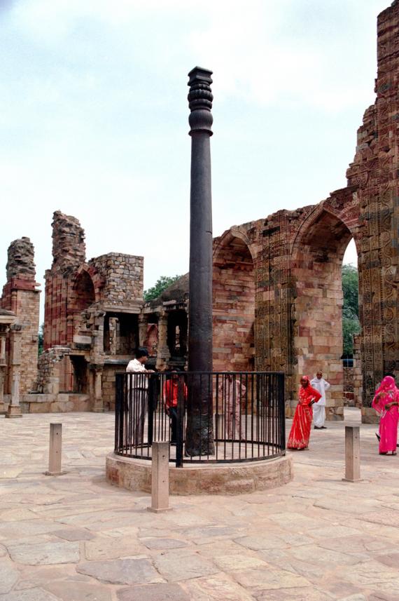 Bollywood And Hollywood: IRON PILLAR OF DELHI