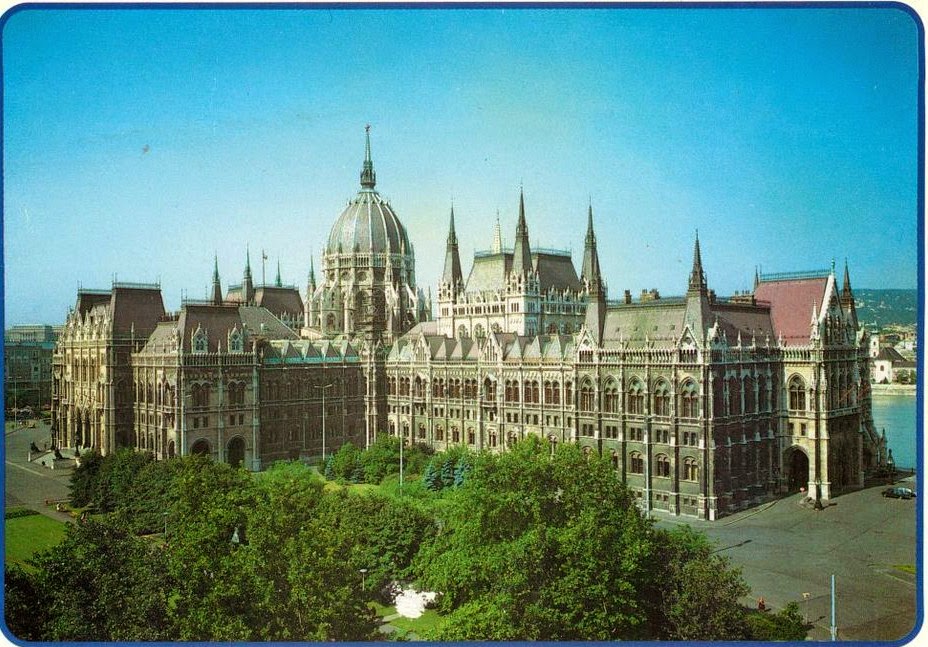 Old Budapest/Budapest régen: Parliament Building 1990
