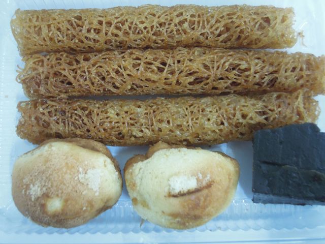 In Pinay's Tummy: HARIRAYA PUASA GIFT: MUSLIM DELICACIES