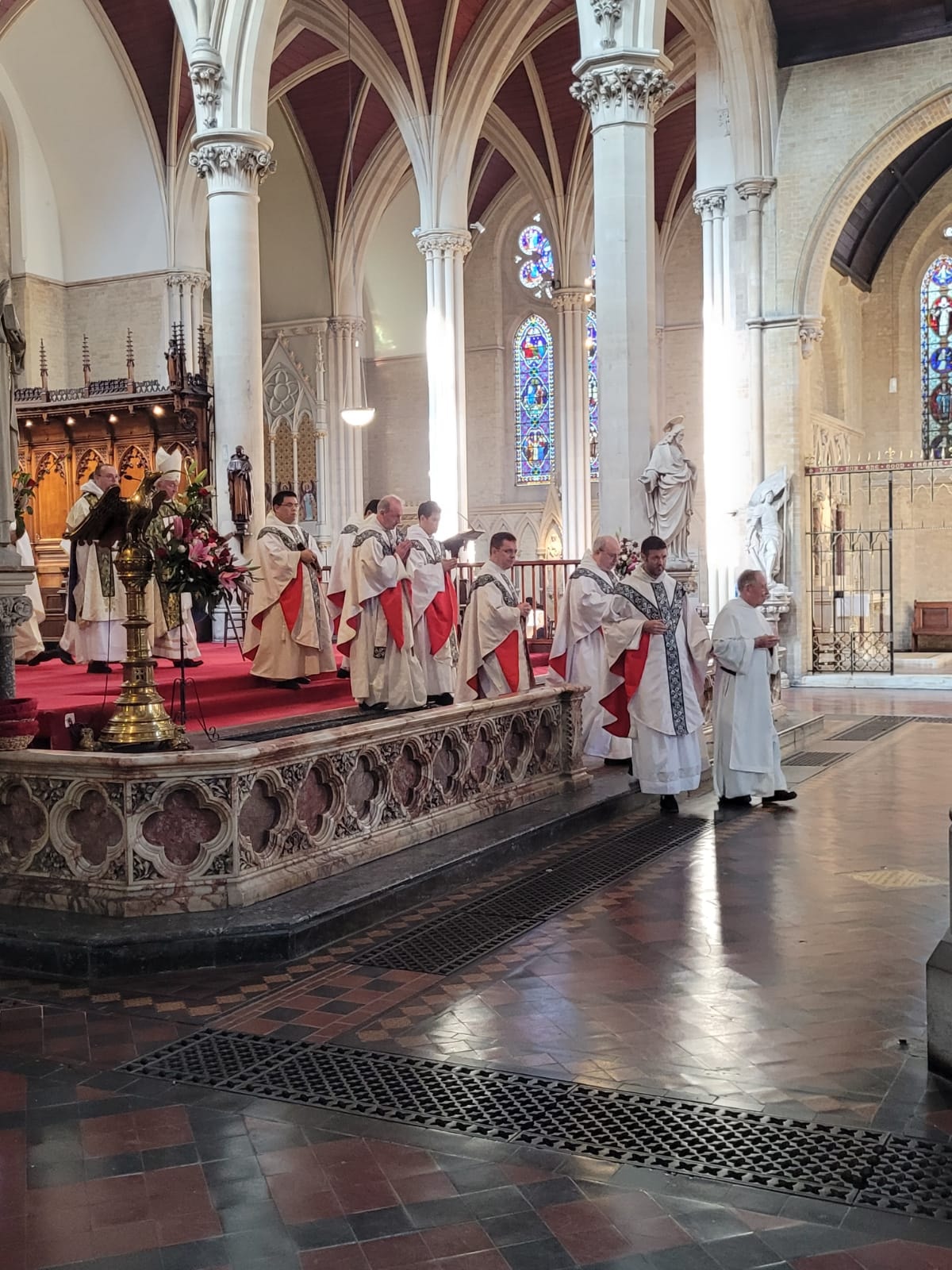 New Liturgical Movement: Pictures of Rosary Sunday in London