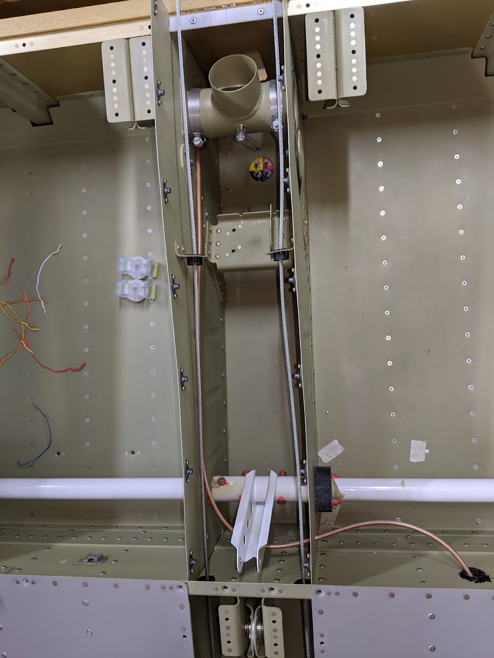 Damazio family's RV-10 project: Flap system done