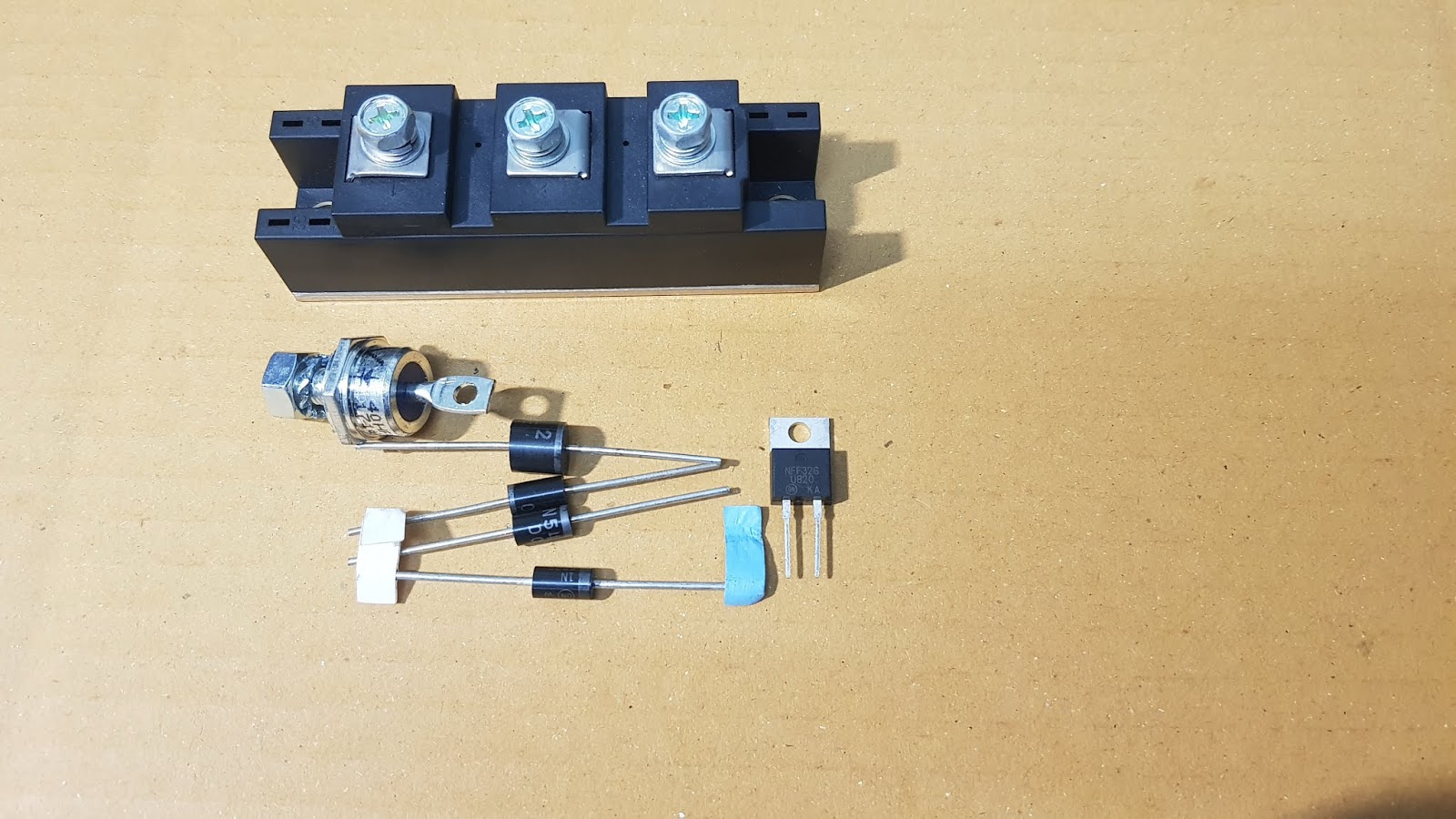 30 Multimeter use how to test electronic device with a multimeter ...