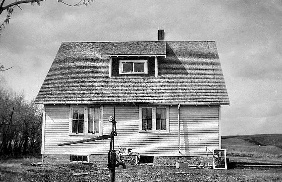 The Earliad: Etsell Farmhouse 1950