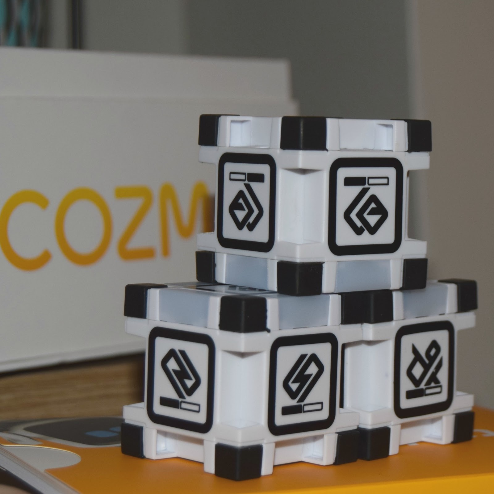 Wafflemama.: KidsStuff || Anki Cozmo - The Best Robot We've Ever Met!