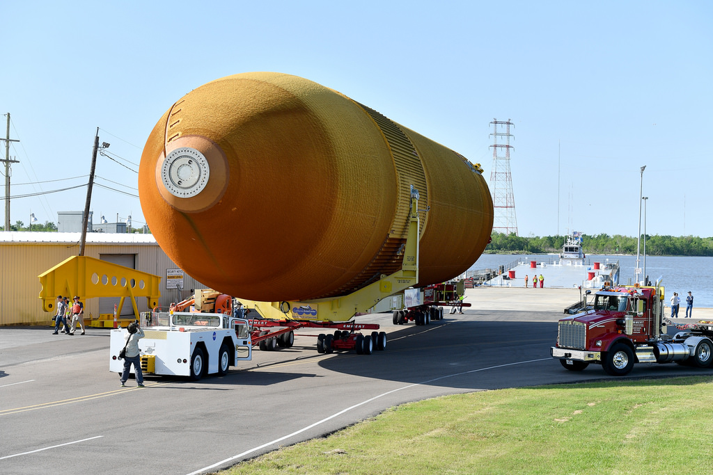 Space shuttle tank treks to Los Angeles museum