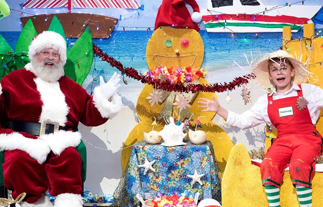 NickALive!: Santa Claus Crowns Bali Bare from Scottsdale, Arizona the ...