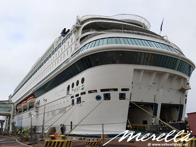 Merellä @ www.valkeatlaivat.net : Maarianhaminan risteily Silja ...