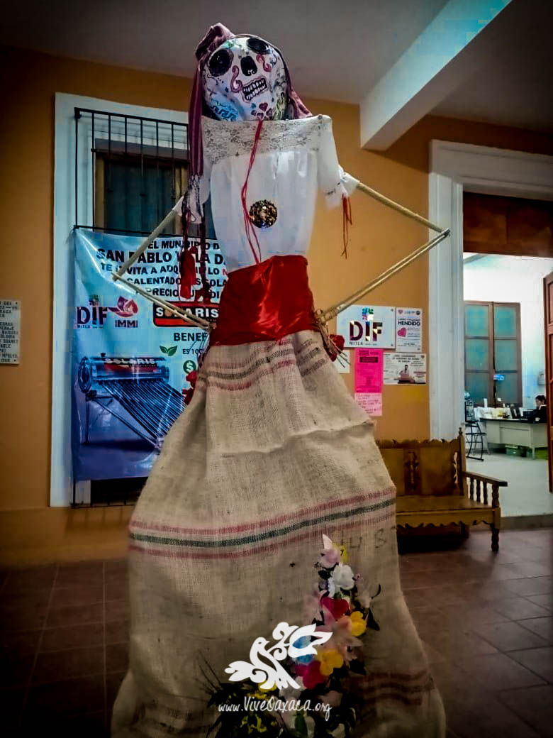 Día de Muertos 2019: Catrinas Monumentales en Villa de Mitla, Oax ...