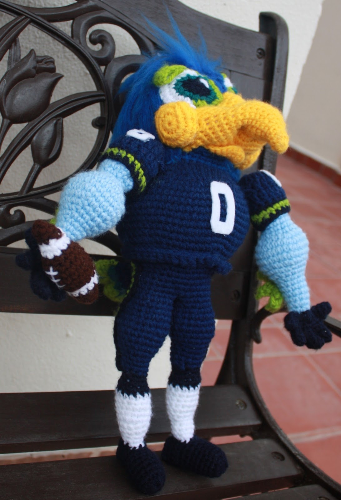 AmiguruMIN: Blitz, Seatle Seahawks mascot/mascota