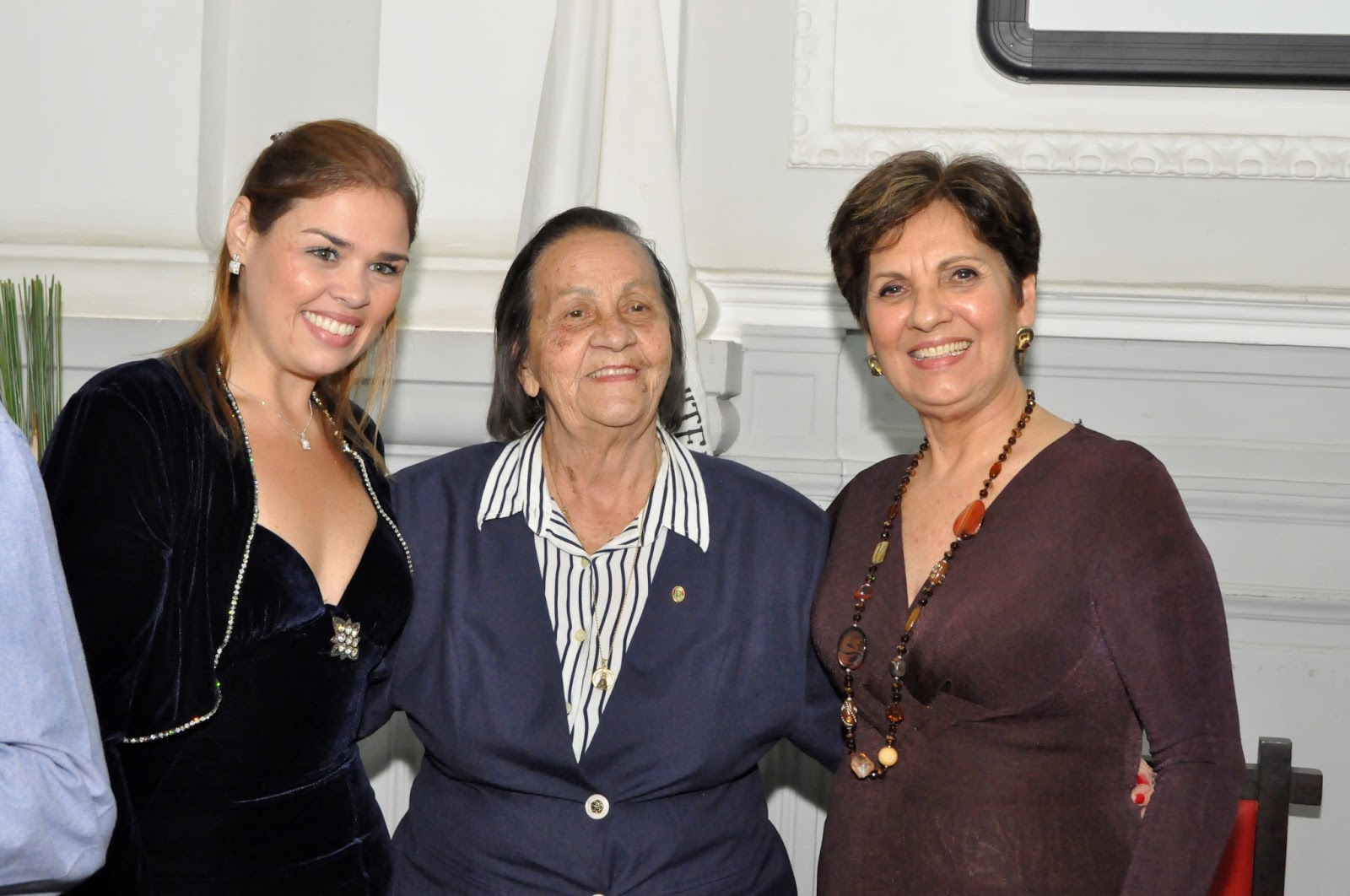 FOCUS PORTAL CULTURAL: POETAS ENCANTADOS DA NITEROIENSE COORDENAÇÃO ...