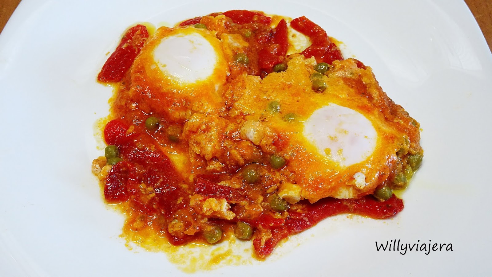 WILLYVIAJERA PURI: Huevos al plato con pimientos morrones