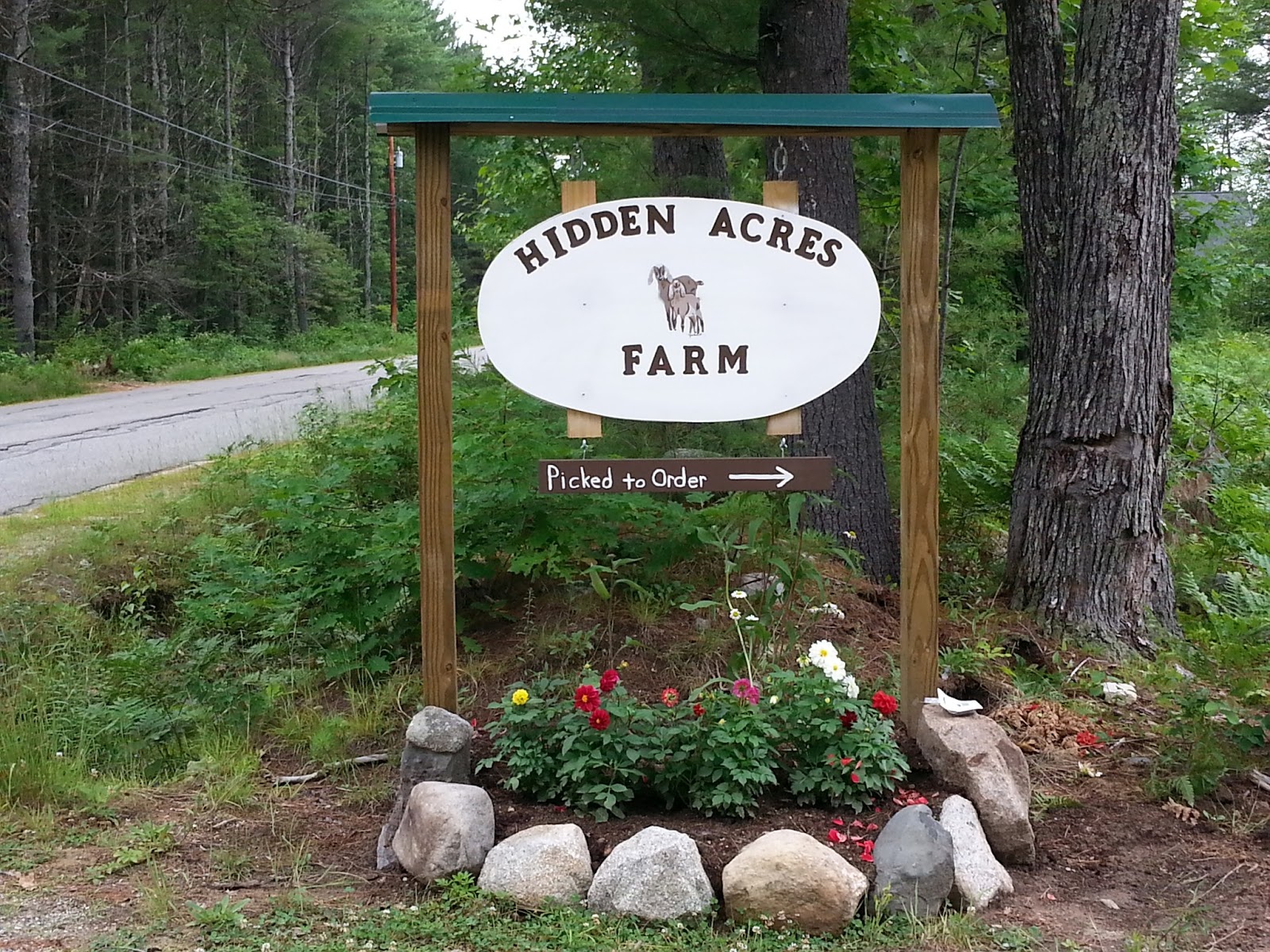 Hidden Acres Farm: Hidden Acres in Full Swing