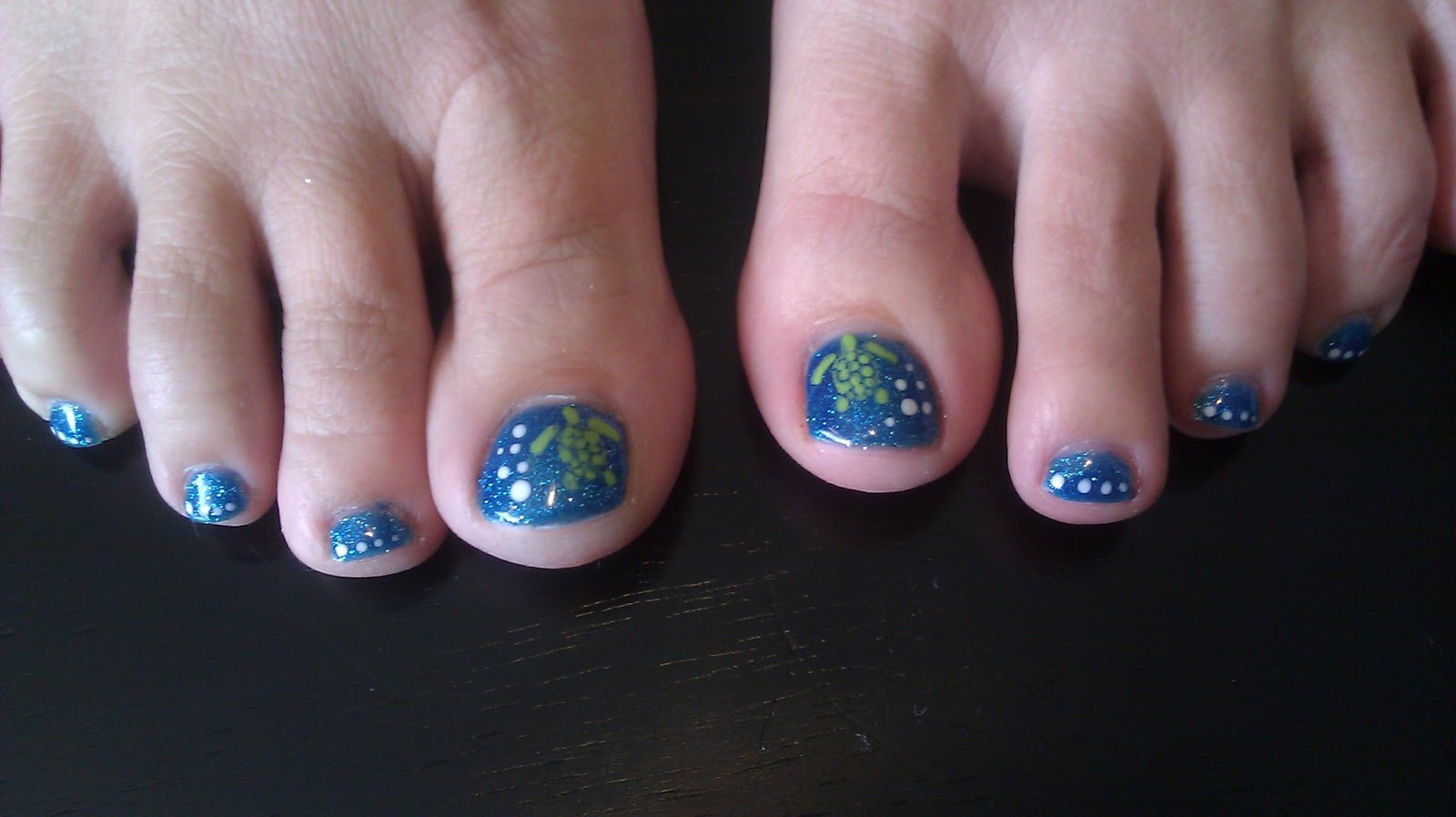 Lissa B's Unique Nails and Boutique: Cute Shellac Toes