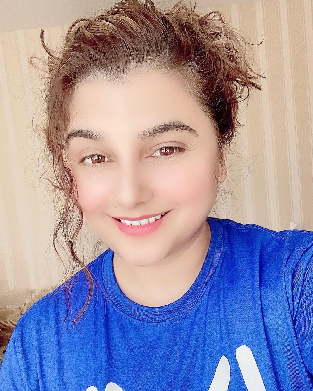 Javeria Saud New Pictures shows her Love with Turkish series 'Ertugrul ...