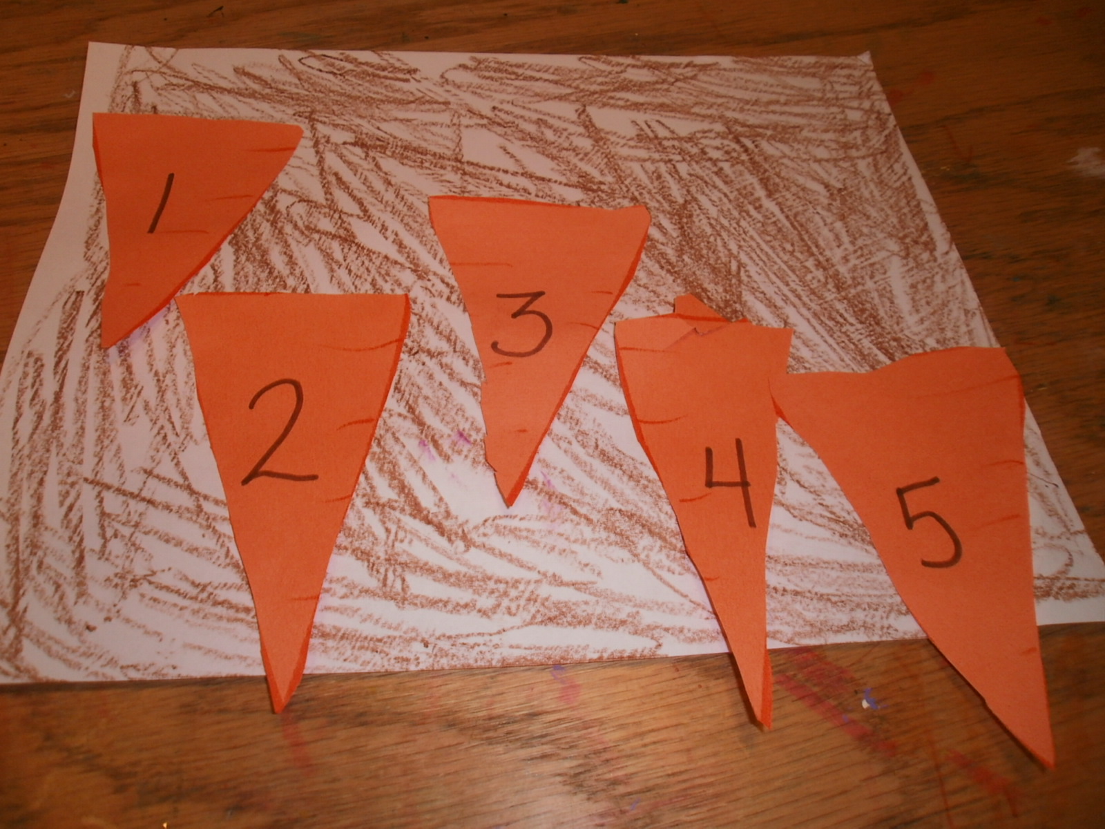 Little Sprouts by Lindsay: Preschool Carrot Patch Math Activity