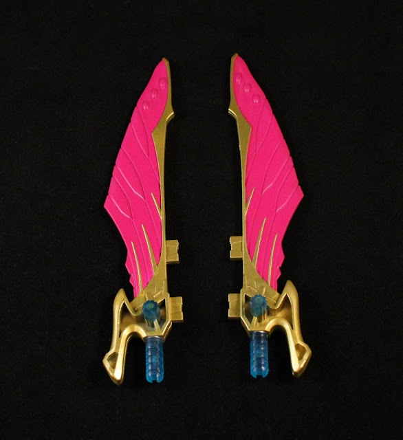 She's Fantastic: Transformers - MOONHEART & LUNACLUB!