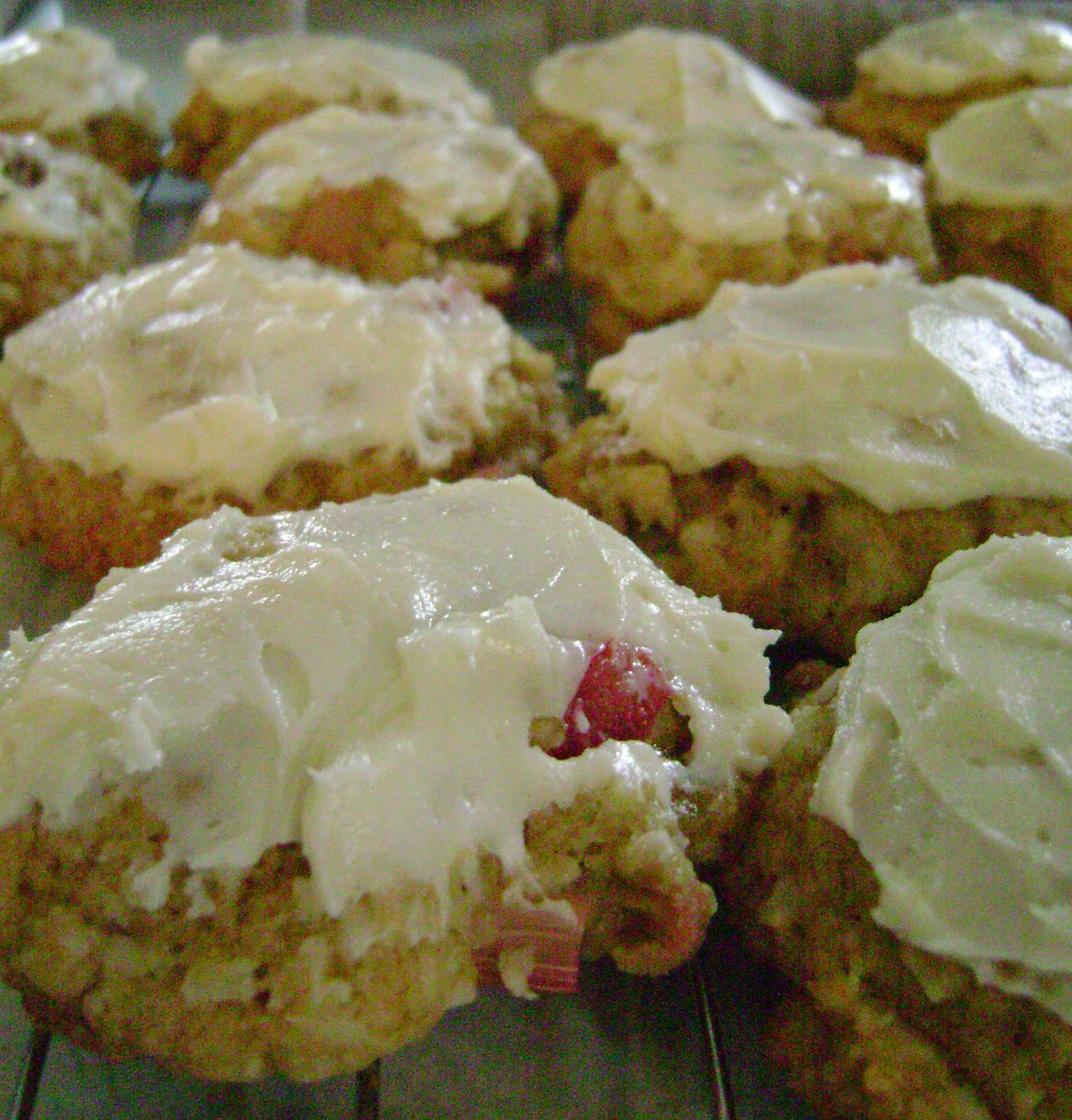 Jo and Sue: Rhubarb Cookies