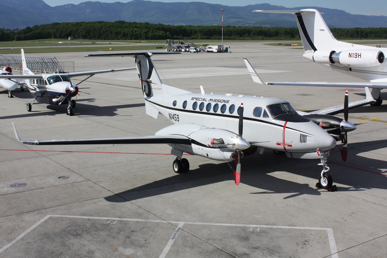 Geneva Spotting: Beechcraft Super King Air 350 Special Mission N1459 ...