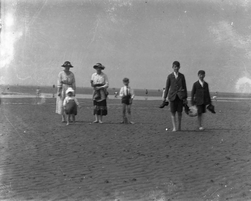 Simple Life in the Early 20th Century Through Amazing Found Photos ...