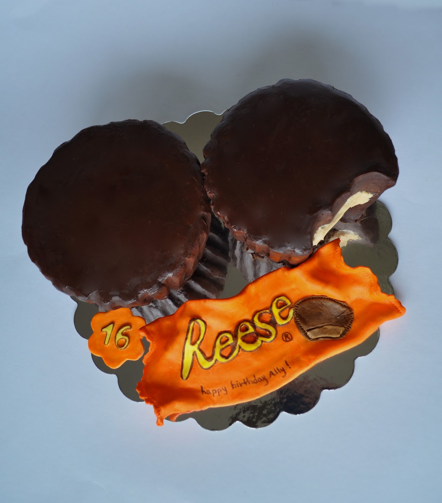 Cakes by Setia: Reese Peanut Butter Cup Cake