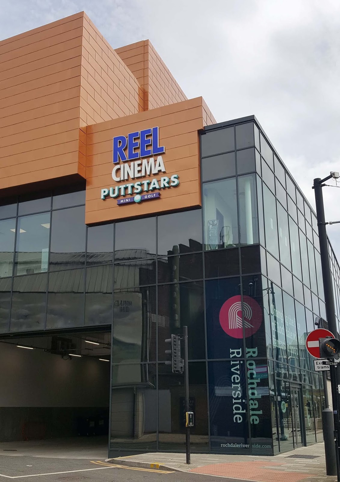 The Ham and Egger Files: Puttstars Mini Golf in Rochdale